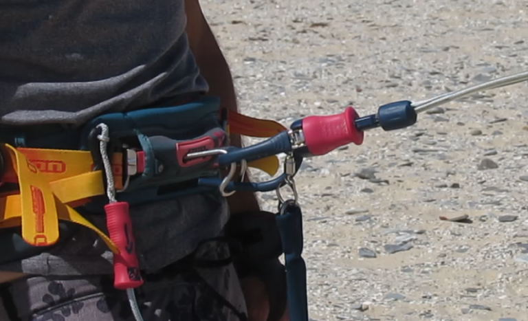 Safety systems in kitesurfing